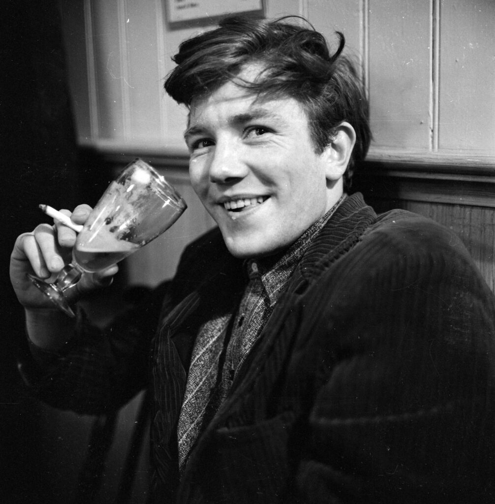 Albert Finney Net Worth - Wiki, Age, Weight and Height, Relationships ...