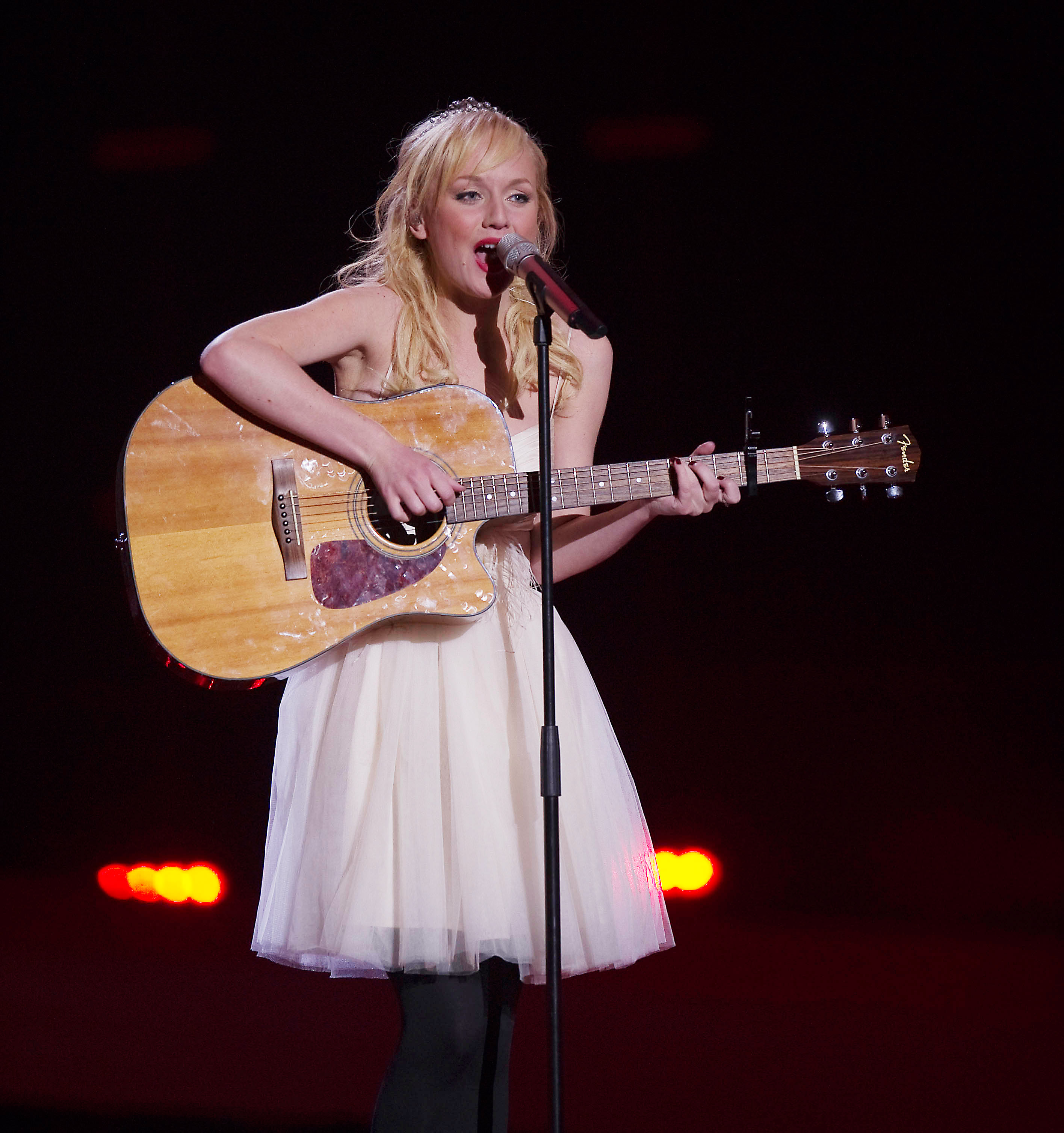 Anna Bergendahl Net Worth in 2023 - Wiki, Age, Weight and Height ...