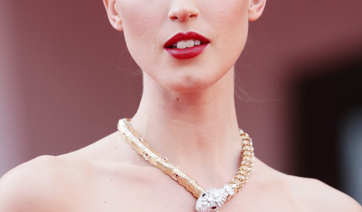 Anna Cleveland Net Worth in 2024 - Wiki, Age, Weight and Height ...