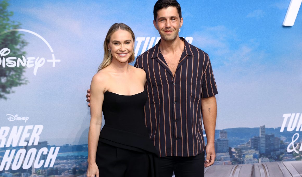 Becca Tobin Net Worth in 2023 - Wiki, Age, Weight and Height ...