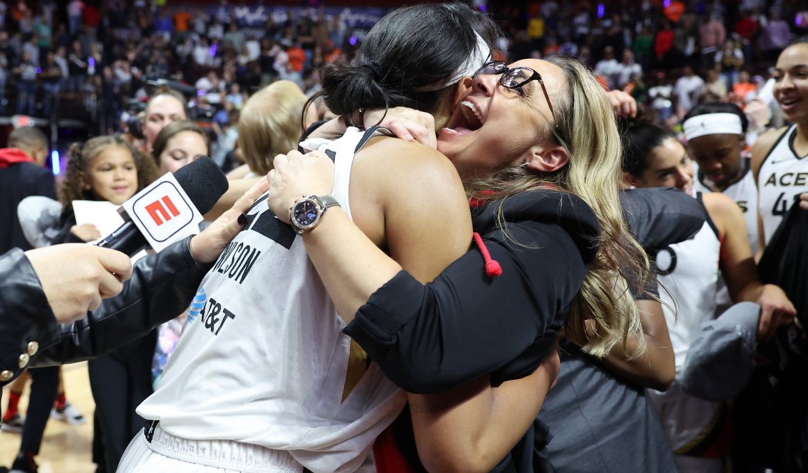 Becky Hammon Net Worth in 2023 - Wiki, Age, Weight and Height ...