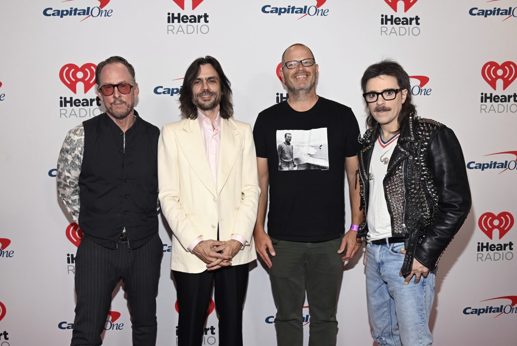 Brian Bell Net Worth - Wiki, Age, Weight and Height, Relationships ...