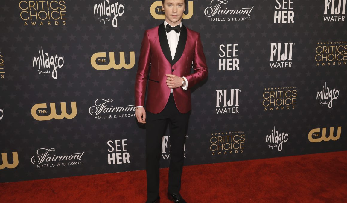Calum Worthy Net Worth in 2023 - Wiki, Age, Weight and Height ...