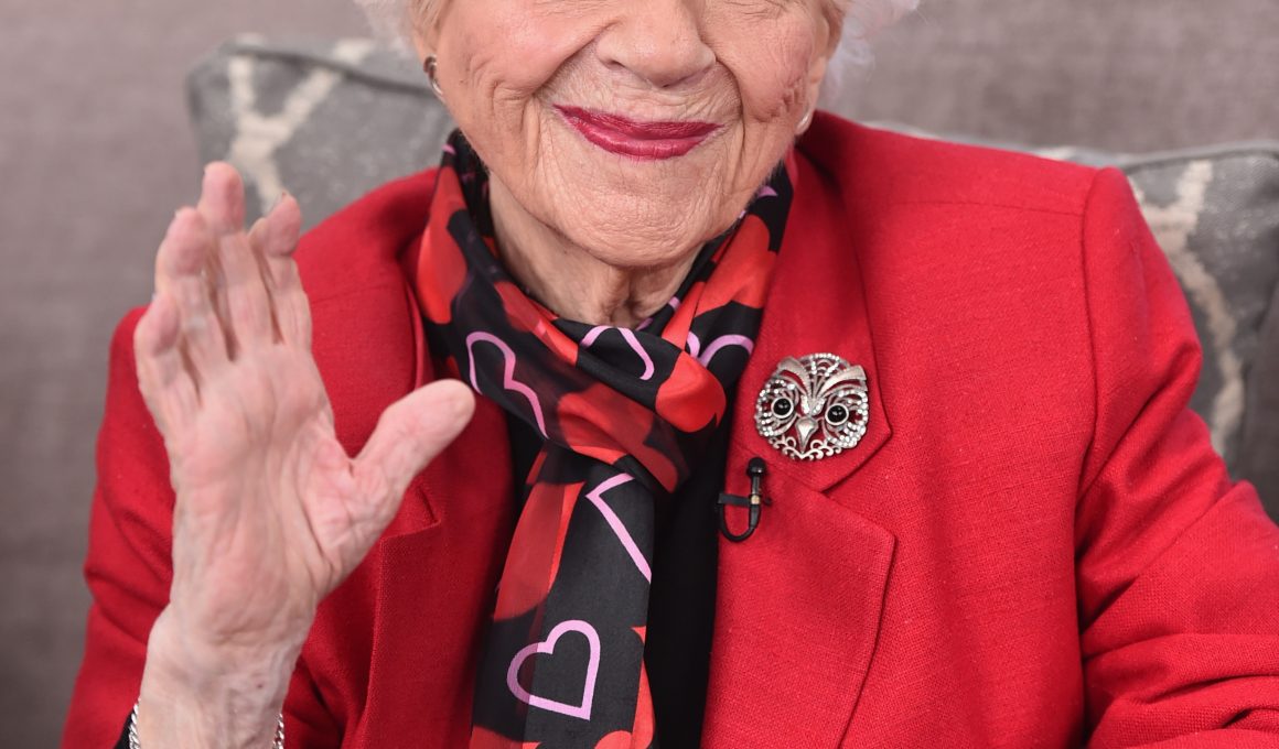 Charlotte Rae Net Worth in 2023 - Wiki, Age, Weight and Height ...