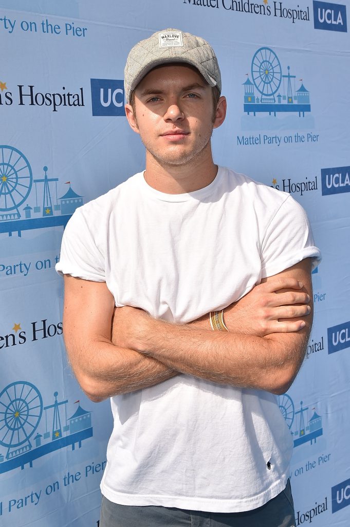 Chris Brochu Net Worth - Wiki, Age, Weight and Height, Relationships ...