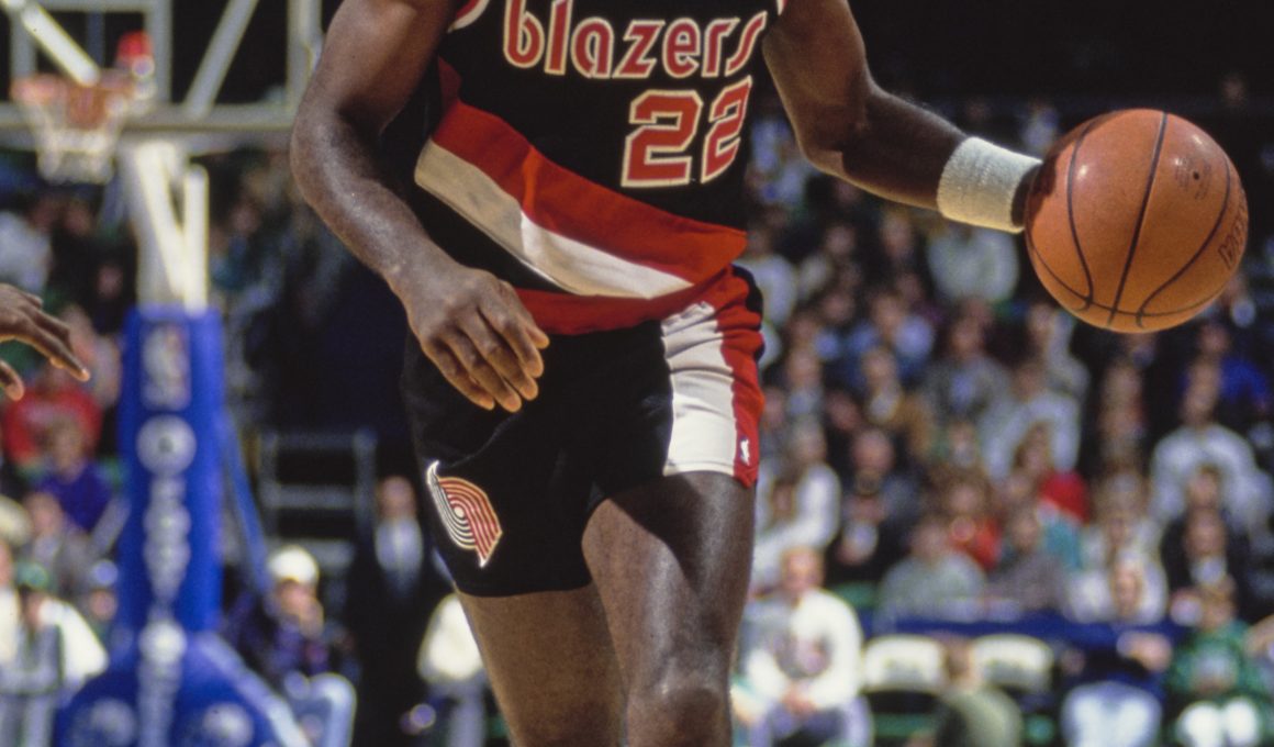 Clyde Drexler Net Worth in 2023 - Wiki, Age, Weight and Height ...