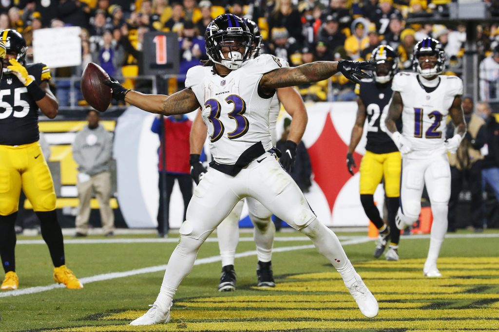 Devonta Freeman Net Worth - Wiki, Age, Weight and Height, Relationships, Family, and More - Luxlux