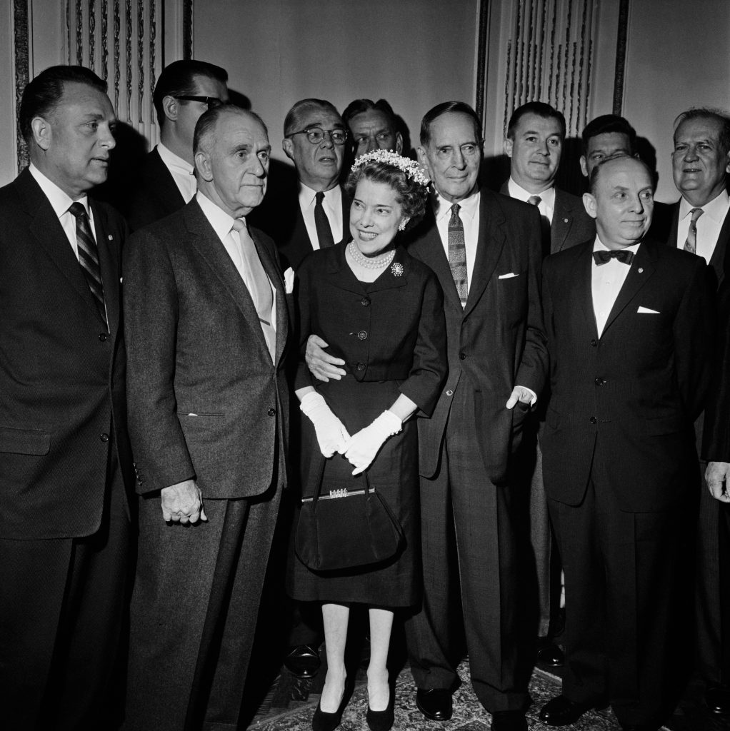 Douglas MacArthur Net Worth - Wiki, Age, Weight and Height, Relationships, Family, and More - Luxlux