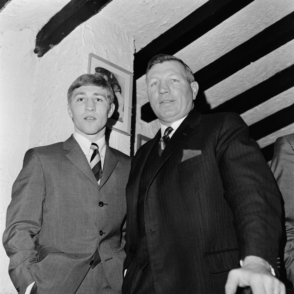 Eddie Kaye Thomas Net Worth - Wiki, Age, Weight and Height, Relationships, Family, and More - Luxlux