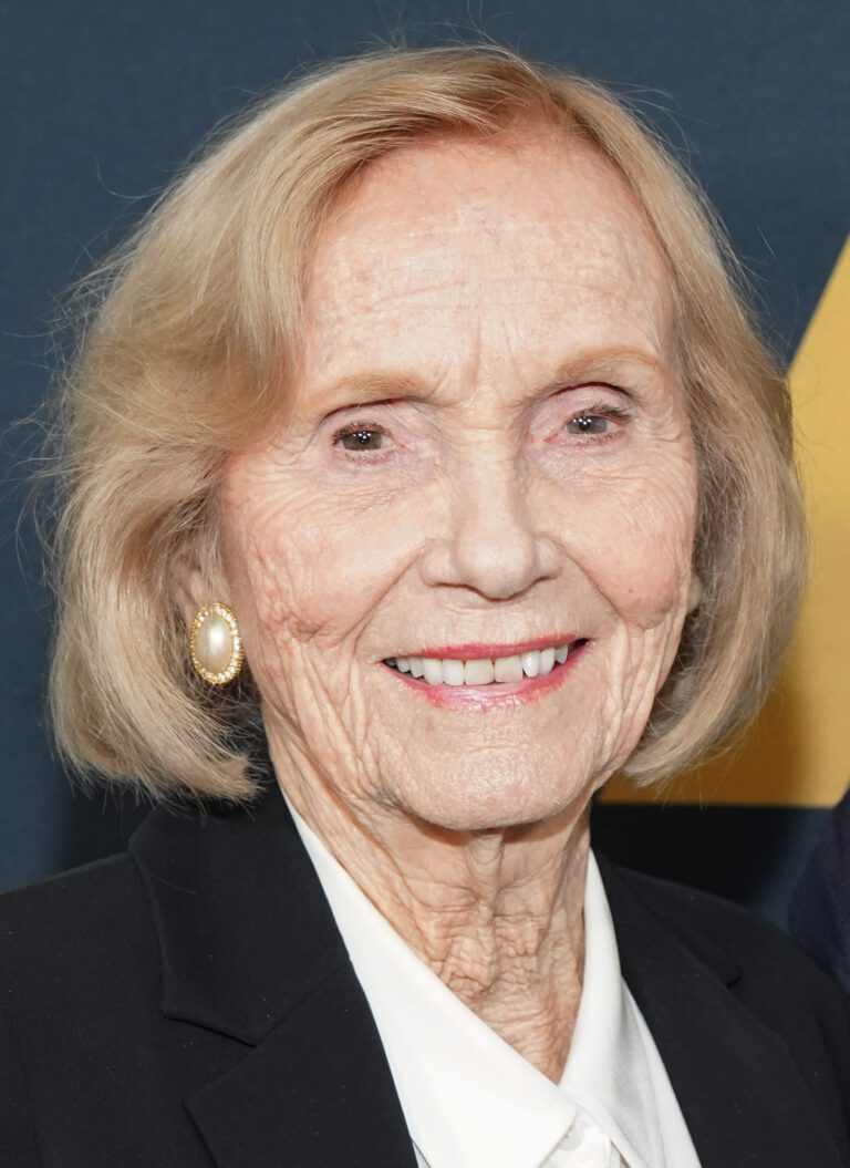 Eva Marie Saint Net Worth Wiki Age Weight And Height Relationships 7549