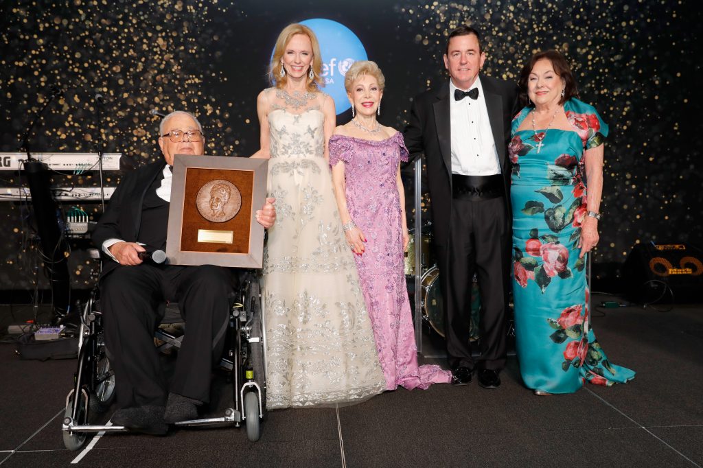 Fayez Sarofim Net Worth - Wiki, Age, Weight and Height, Relationships ...