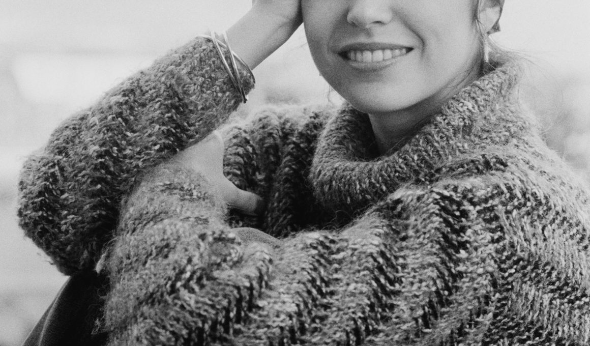 Finola Hughes Net Worth in 2023 - Wiki, Age, Weight and Height ...