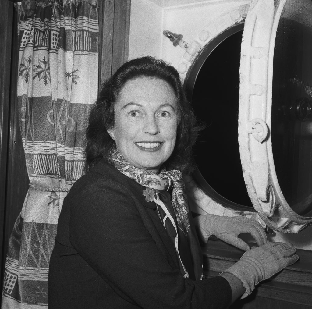 Geraldine Fitzgerald Net Worth - Wiki, Age, Weight and Height ...