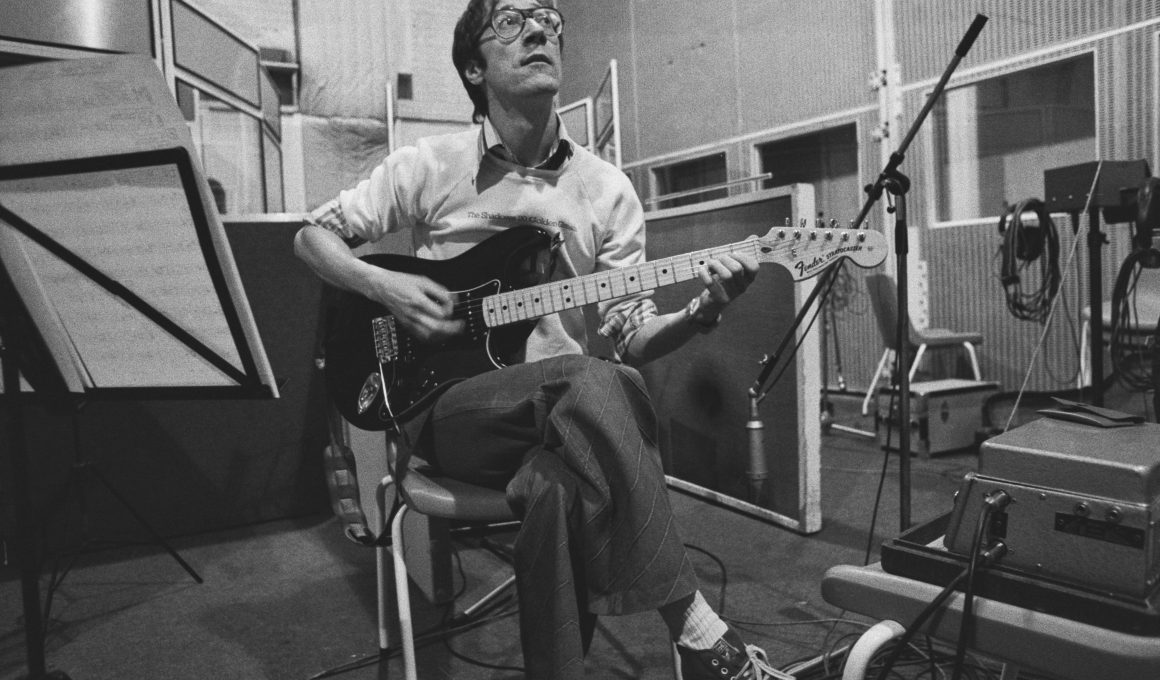 Hank Marvin Net Worth in 2023 - Wiki, Age, Weight and Height ...