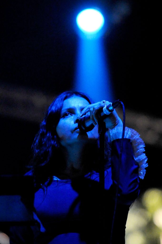 Hope Sandoval Net Worth in 2023 - Wiki, Age, Weight and Height ...