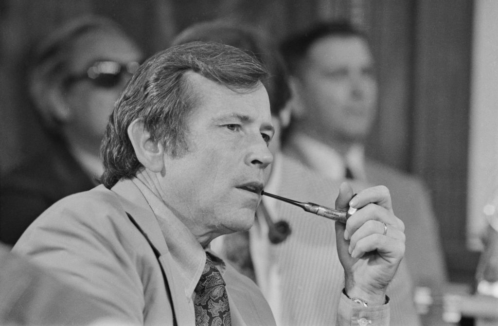 Howard Baker Net Worth - Wiki, Age, Weight and Height, Relationships ...