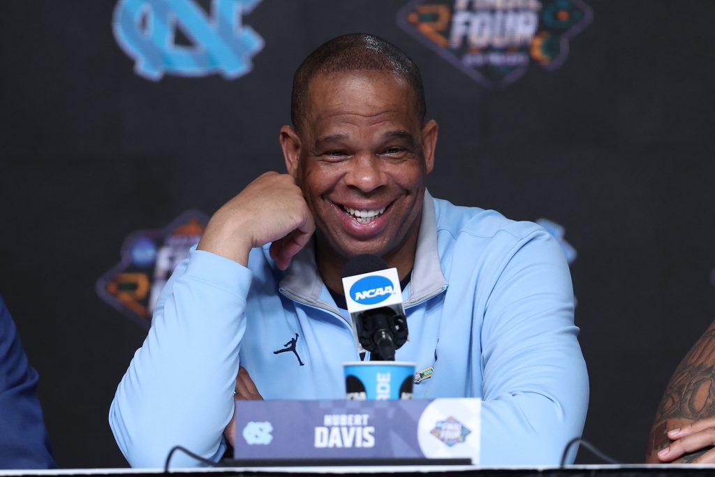 Hubert Davis Net Worth - Wiki, Age, Weight and Height, Relationships ...