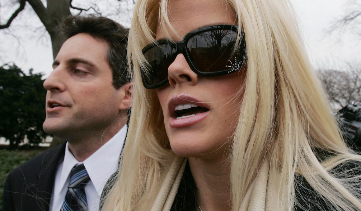 J. Howard Marshall II Net Worth in 2023 - Wiki, Age, Weight and Height ...