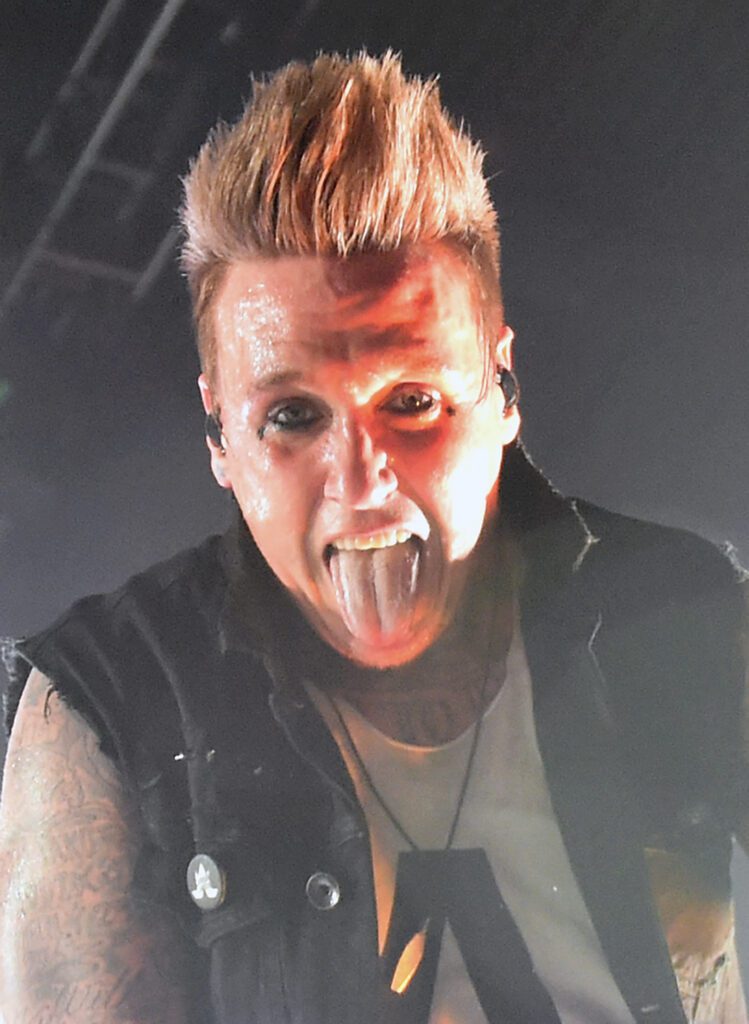 Jacoby Shaddix Net Worth - Wiki, Age, Weight and Height, Relationships ...