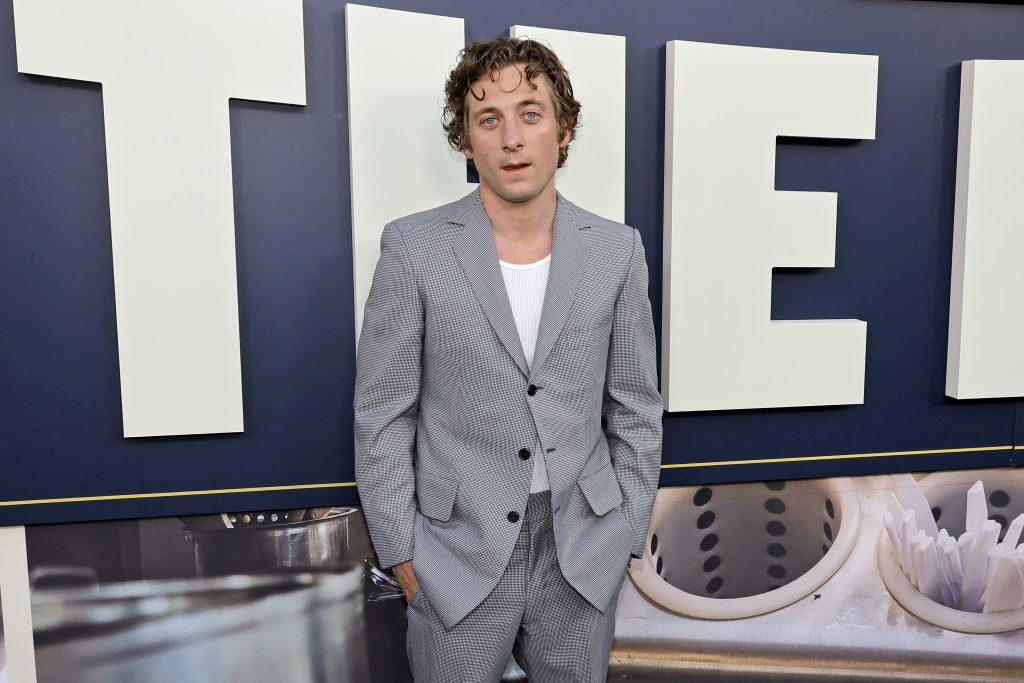 Jeremy Allen White Net Worth - Wiki, Age, Weight and Height ...