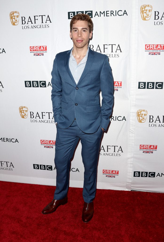 Jordan Gavaris Net Worth - Wiki, Age, Weight and Height, Relationships ...