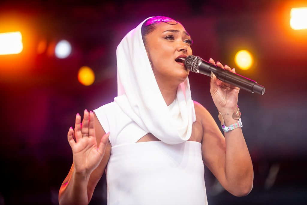 Joy Crookes Net Worth - Wiki, Age, Weight and Height, Relationships ...