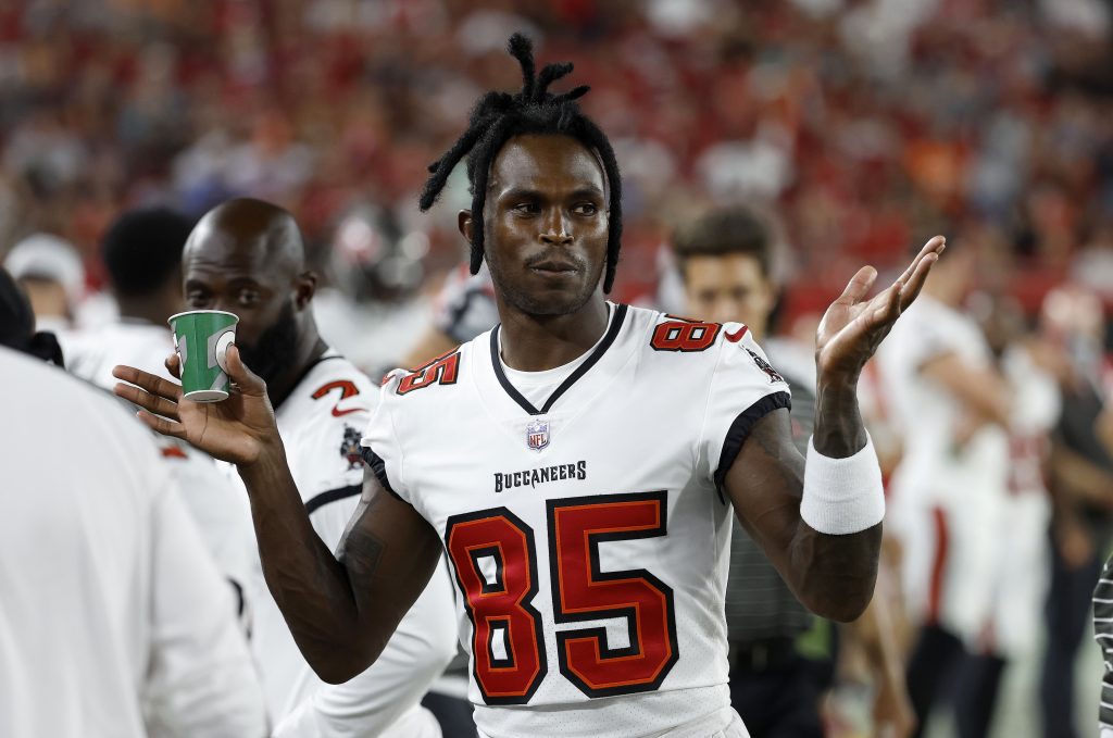 Julio Jones Net Worth - Wiki, Age, Weight and Height, Relationships ...