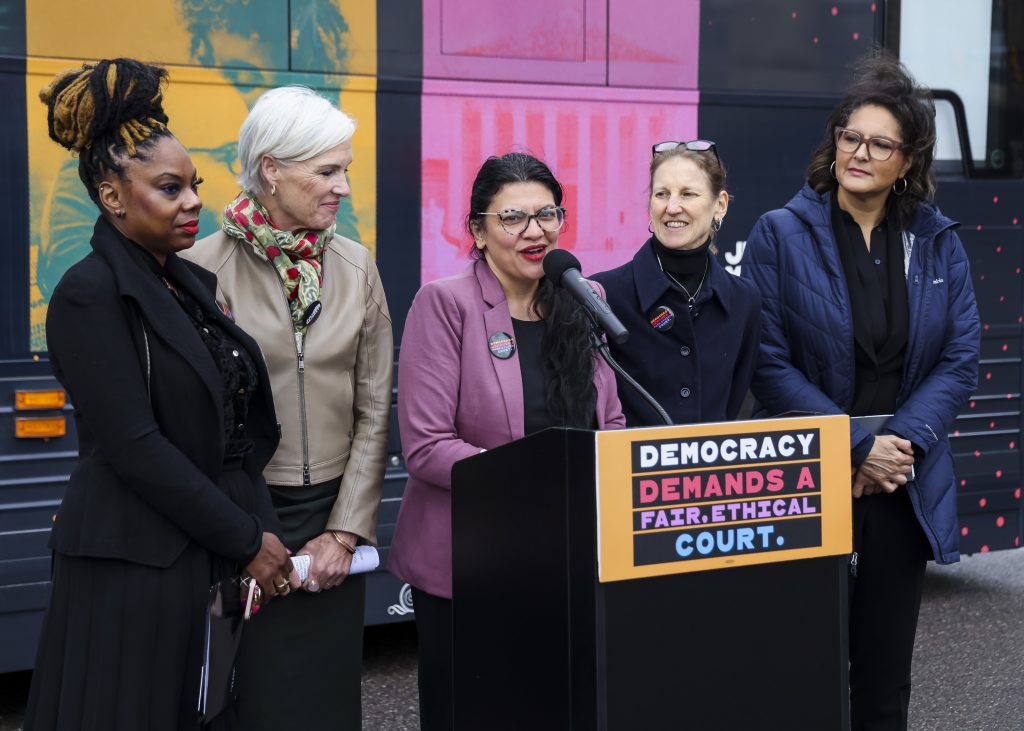 Karen Finney Net Worth - Wiki, Age, Weight and Height, Relationships ...