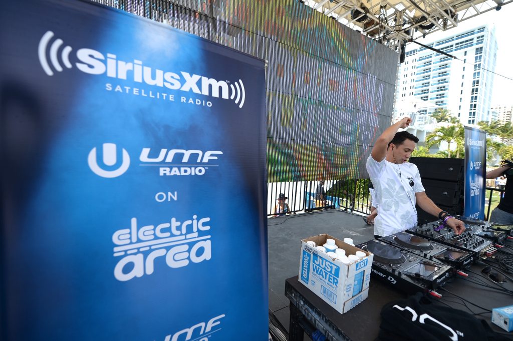 Laidback Luke Net Worth - Wiki, Age, Weight and Height, Relationships ...