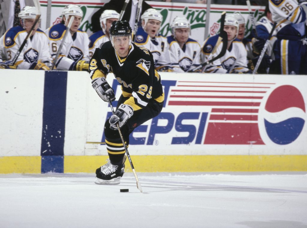 Markus Naslund Net Worth - Wiki, Age, Weight and Height, Relationships ...