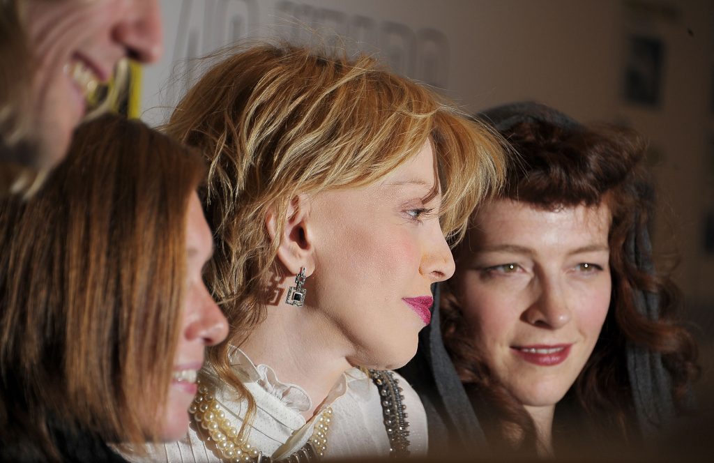 Melissa Auf der Maur Net Worth - Wiki, Age, Weight and Height ...