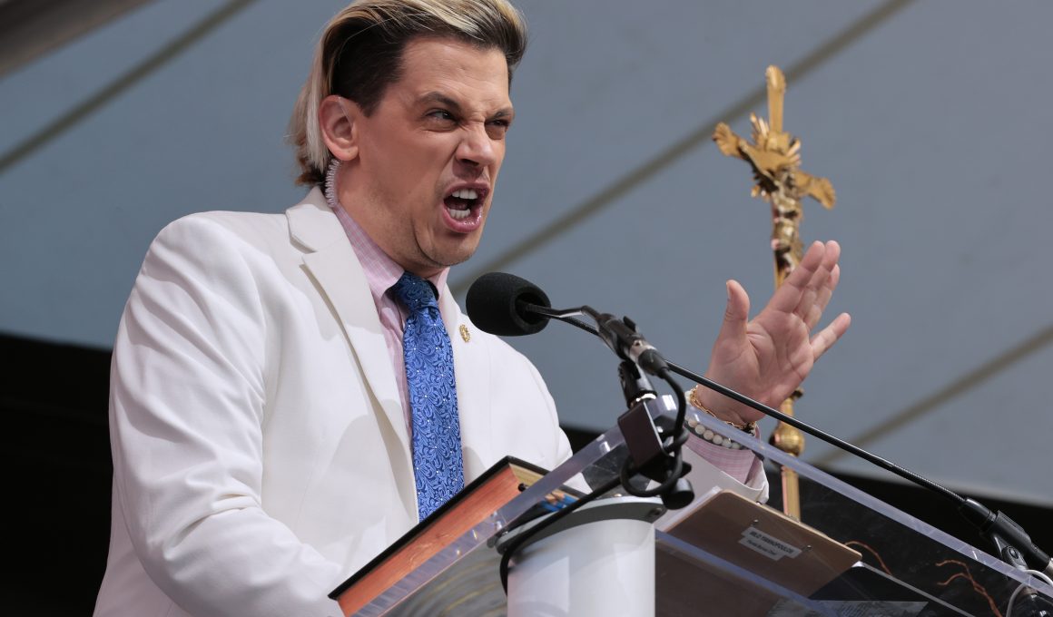 Milo Yiannopoulos Net Worth in 2023 - Wiki, Age, Weight and Height ...