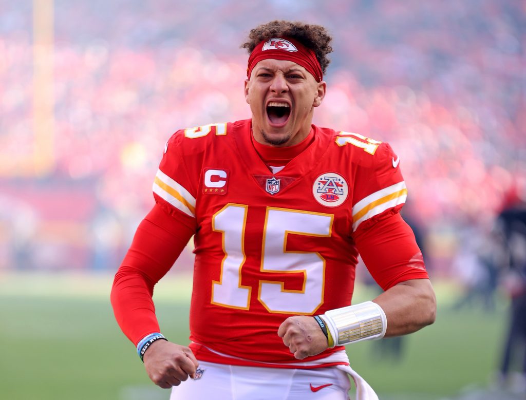 Patrick Mahomes Net Worth - Wiki, Age, Weight and Height, Relationships ...