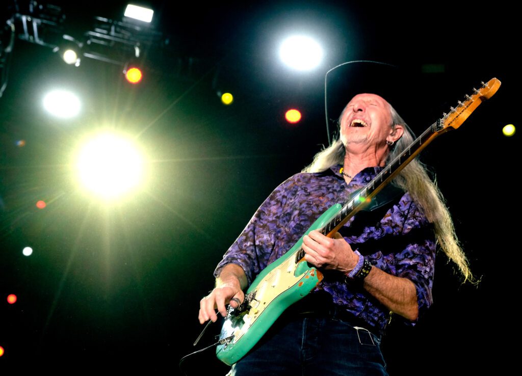 Patrick Simmons Net Worth - Wiki, Age, Weight and Height, Relationships ...