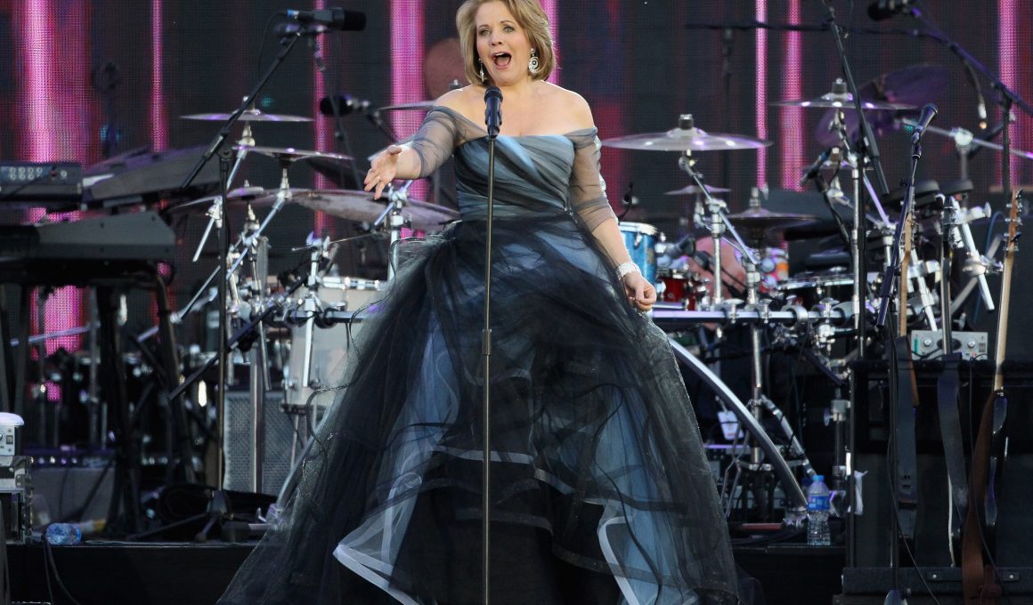 Renée Fleming Net Worth in 2023 - Wiki, Age, Weight and Height ...