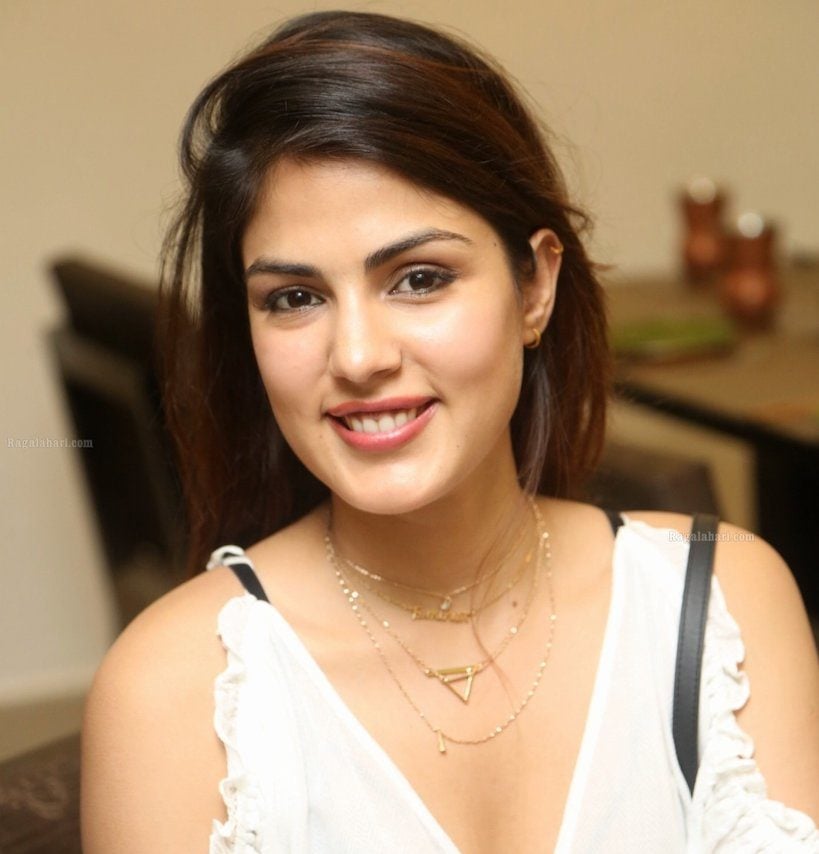 Rhea Chakraborty Net Worth in 2023 - Wiki, Age, Weight and Height ...