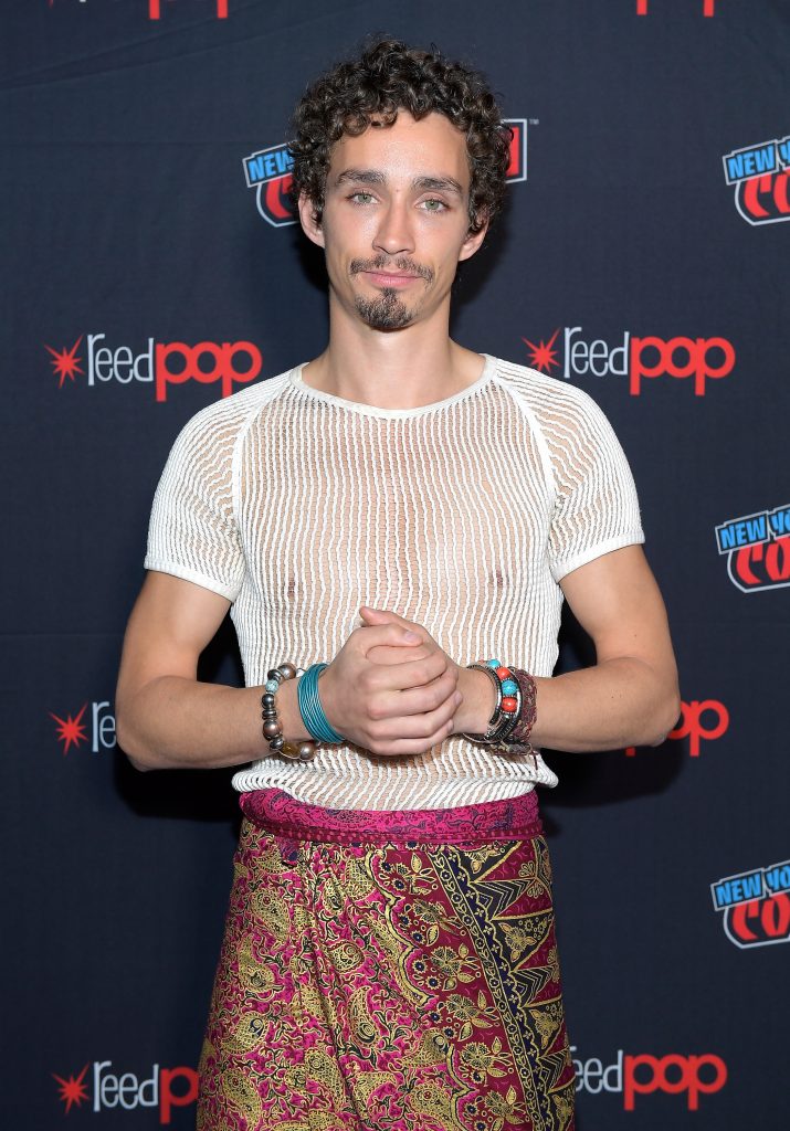 Robert Sheehan Net Worth - Wiki, Age, Weight and Height, Relationships ...