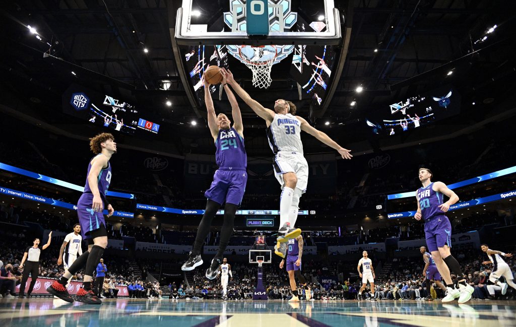 Robin Lopez Net Worth - Wiki, Age, Weight and Height, Relationships ...