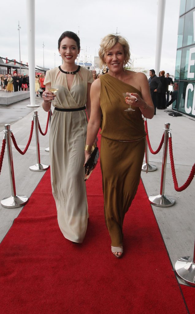 Robyn Malcolm Net Worth - Wiki, Age, Weight and Height, Relationships ...