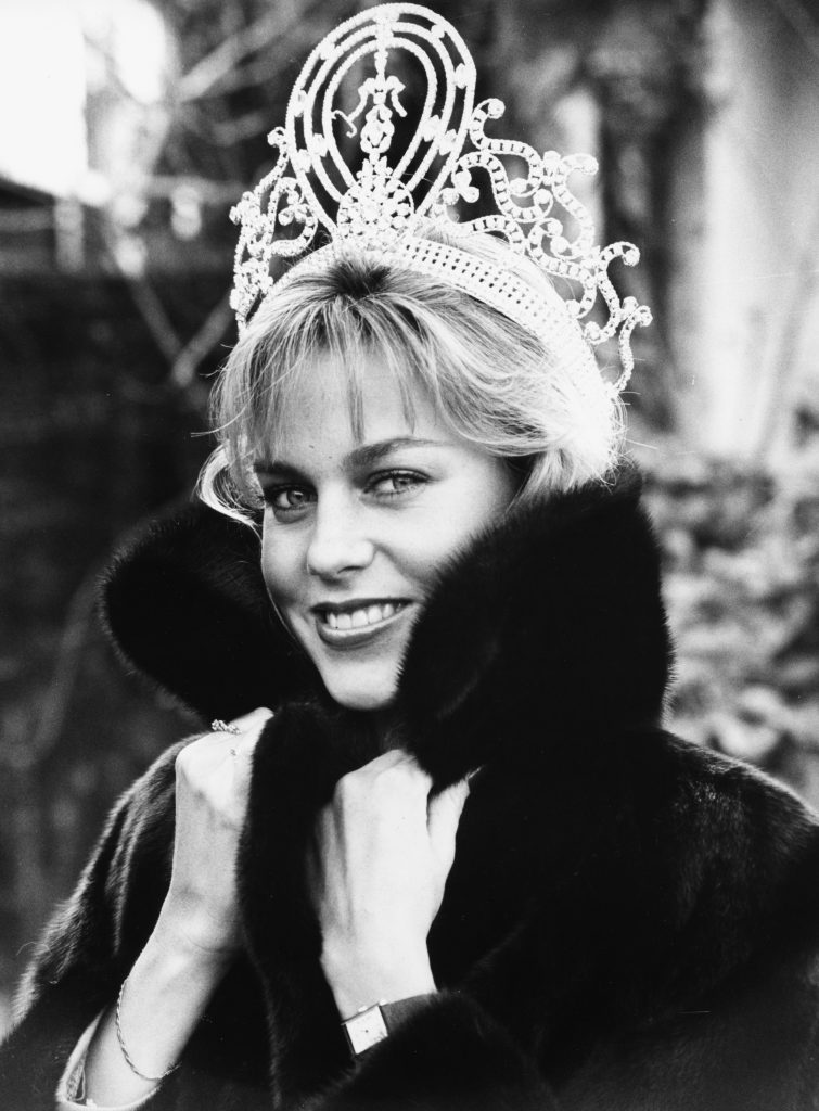 Shawn Weatherly Net Worth - Wiki, Age, Weight and Height, Relationships ...