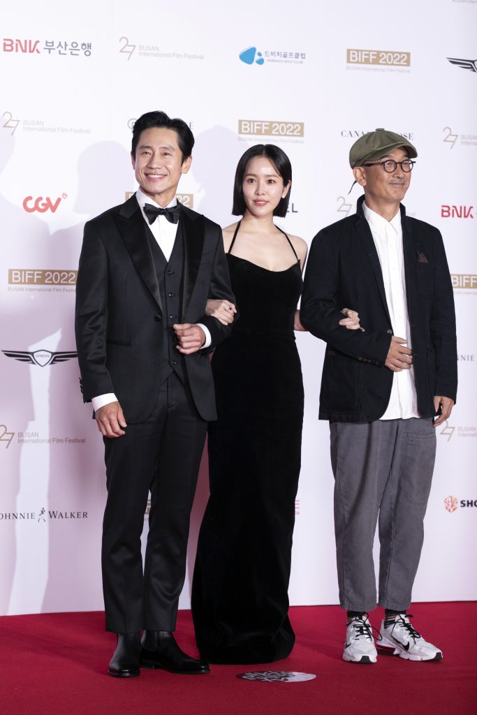 Shin Ha-kyun Net Worth - Wiki, Age, Weight and Height, Relationships ...