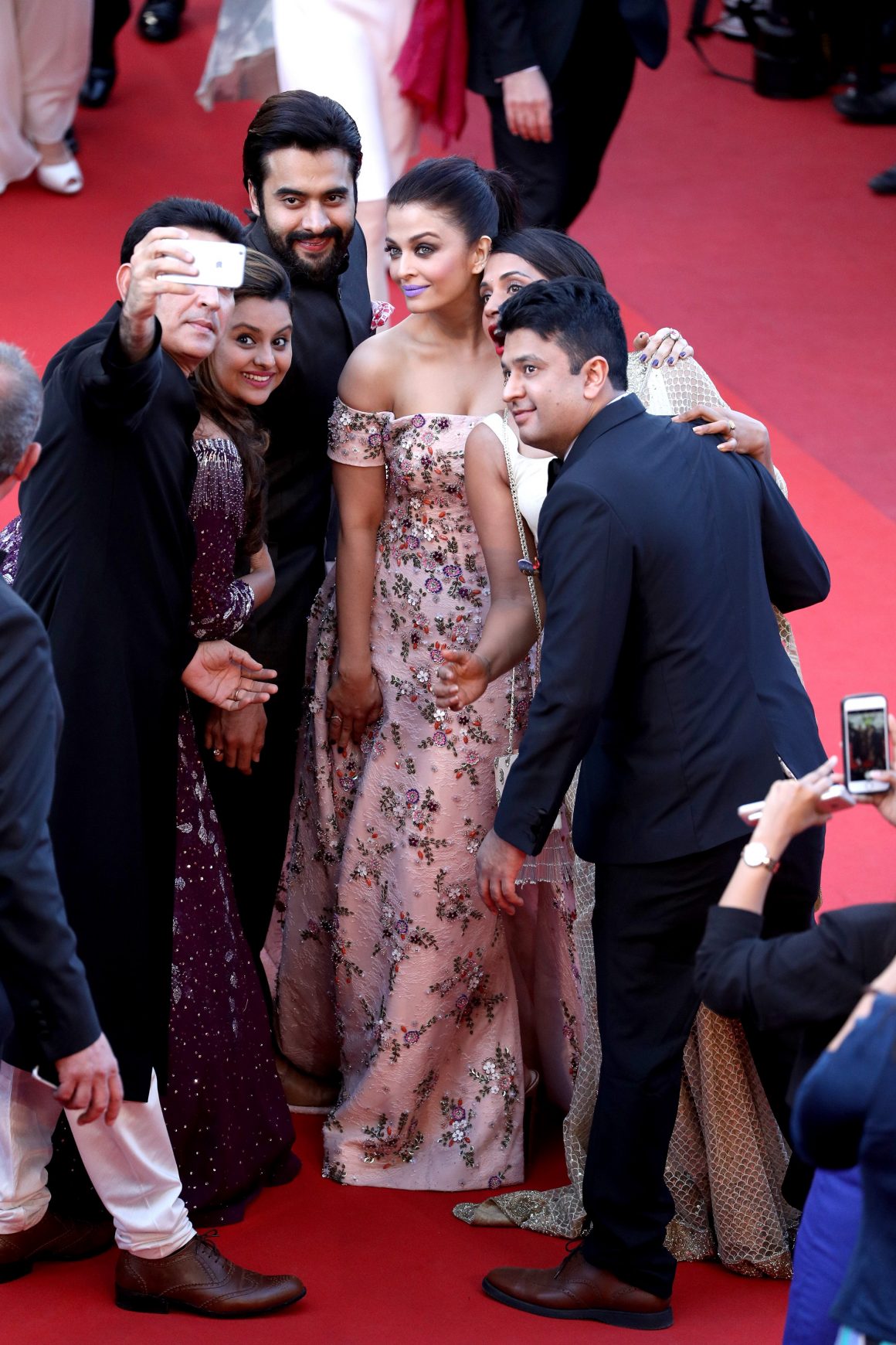 bbno$ Net Worth - Wiki, Age, Weight and Height, Relationships, Family ...