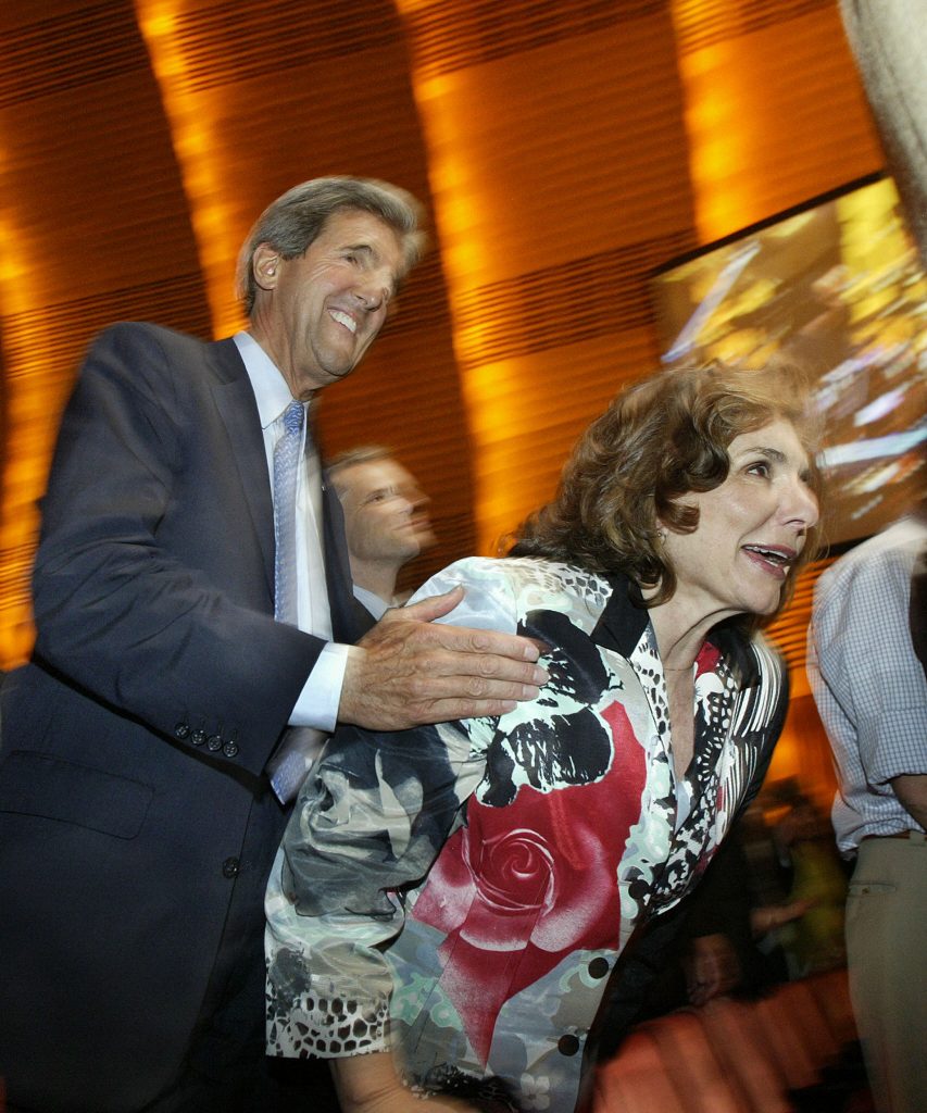 Teresa Heinz Kerry Net Worth - Wiki, Age, Weight and Height ...