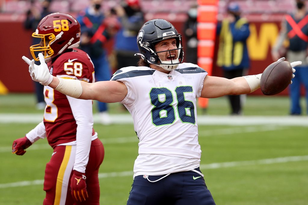 Thomas Davis Net Worth in 2024 - Wiki, Age, Weight and Height ...