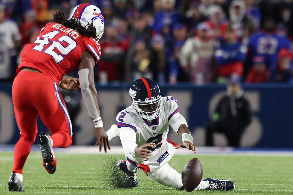 Tyrod Taylor Net Worth - Wiki, Age, Weight and Height, Relationships ...