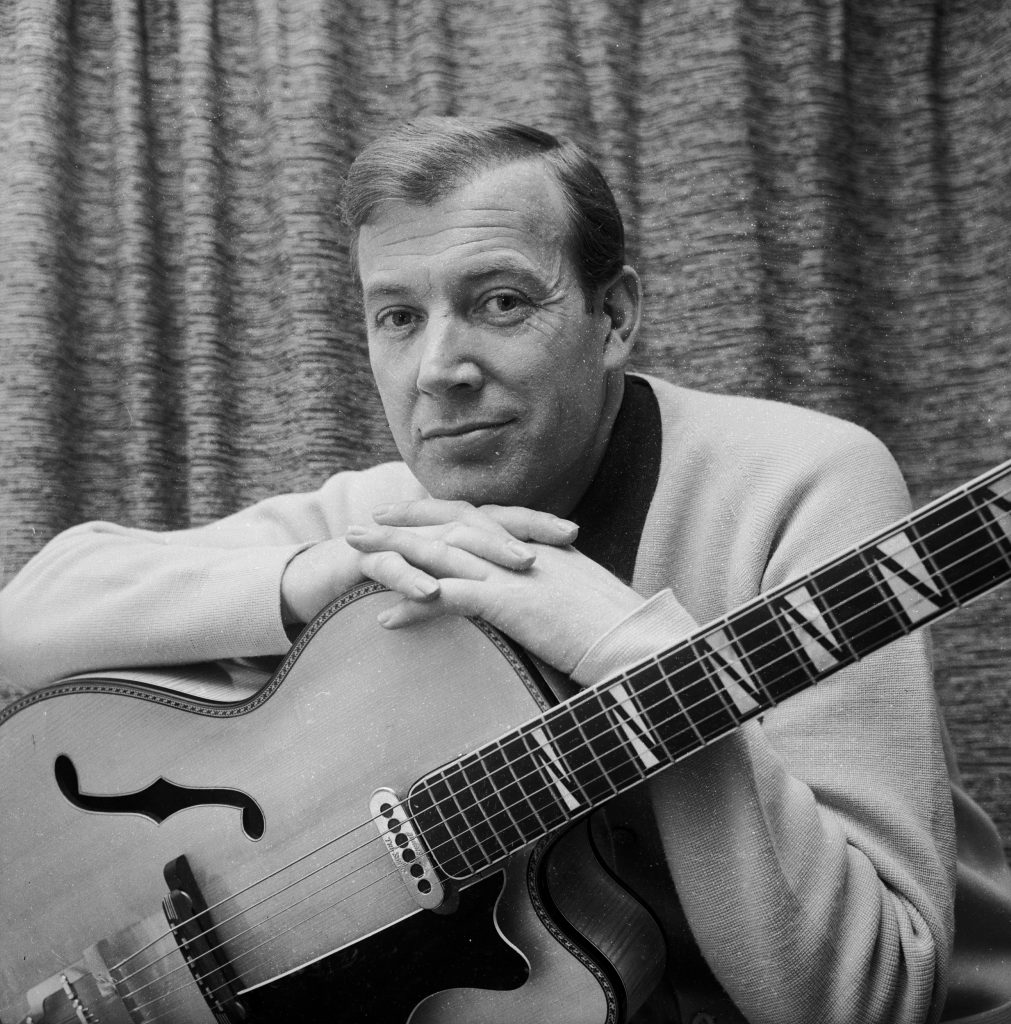 Val Doonican Net Worth - Wiki, Age, Weight and Height, Relationships ...