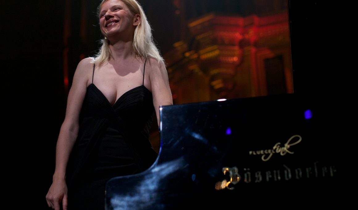 Valentina Lisitsa Net Worth in 2023 - Wiki, Age, Weight and Height, Relationships, Family, and ...