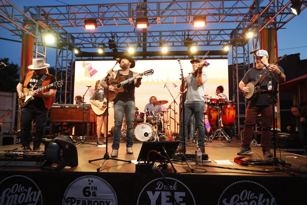 Zac Brown Band Net Worth - Wiki, Age, Weight and Height, Relationships ...
