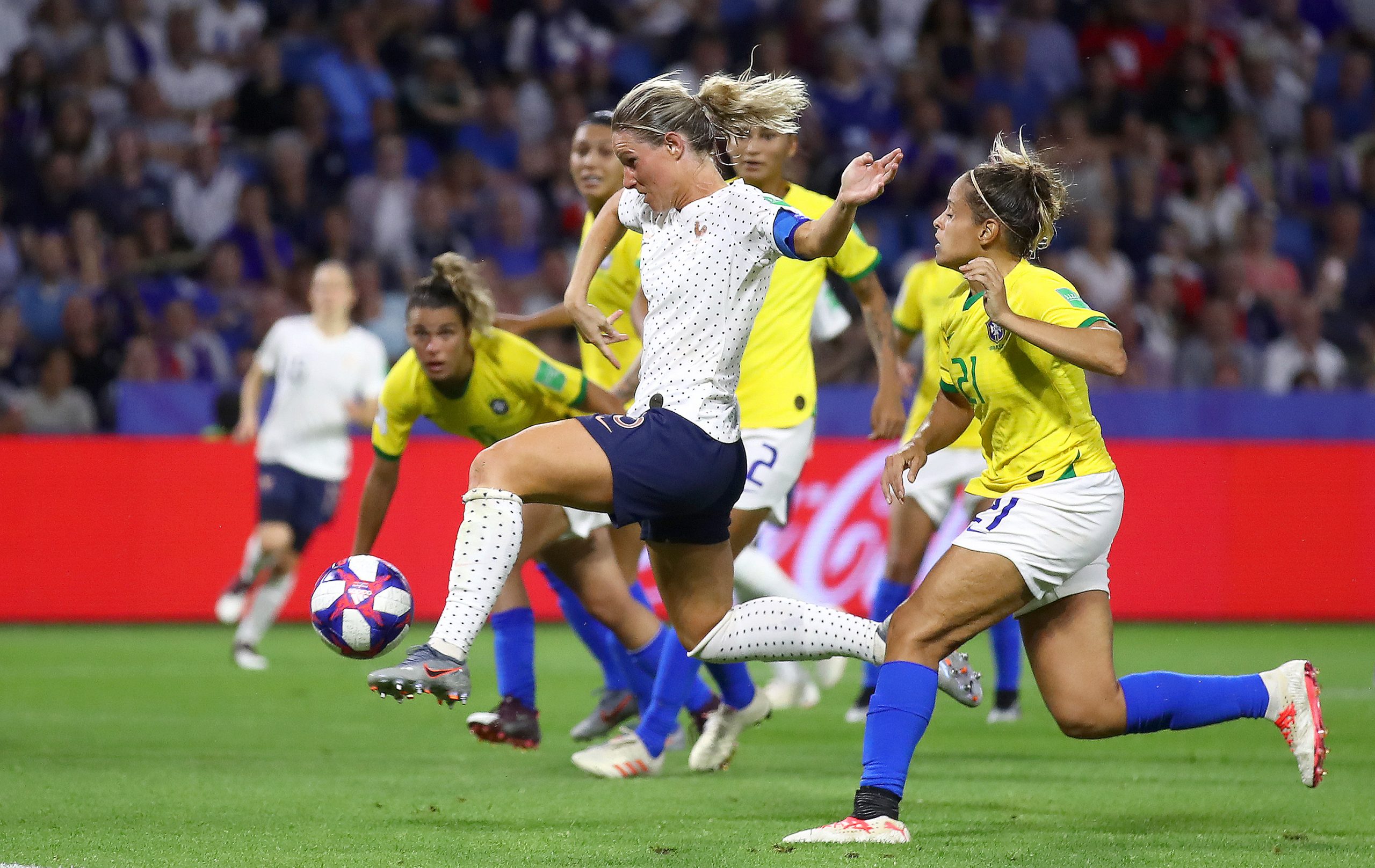 Amandine Henry Net Worth in 2023 - Wiki, Age, Weight and Height ...