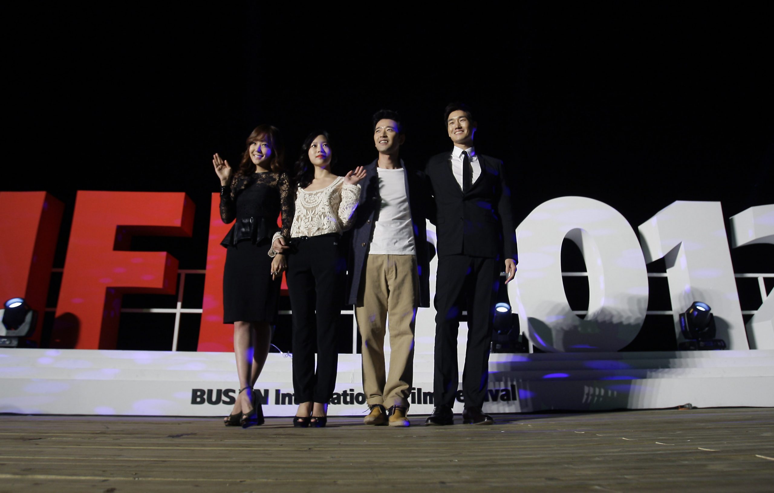 Bae Su Bin Net Worth in 2023 - Wiki, Age, Weight and Height ...